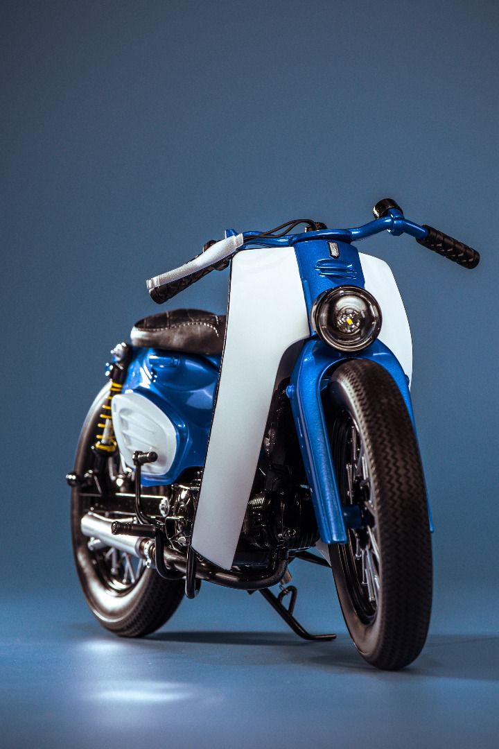 【預訂日期至18-May-24】TrickyMan12 - 1/6 scale SUPER CUB Motorcycle - blue wh